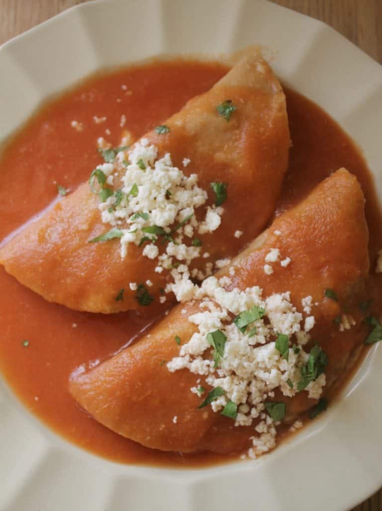 Entomatadas de Pollo (Chicken Entomatadas)