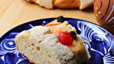 Rosca de Reyes - Mamá Maggie's Kitchen