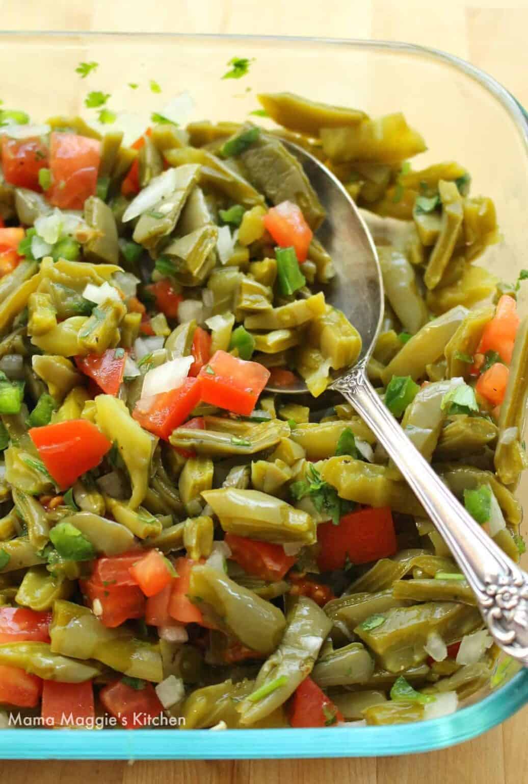 Ensalada de Nopales (Cactus Salad) + VIDEO