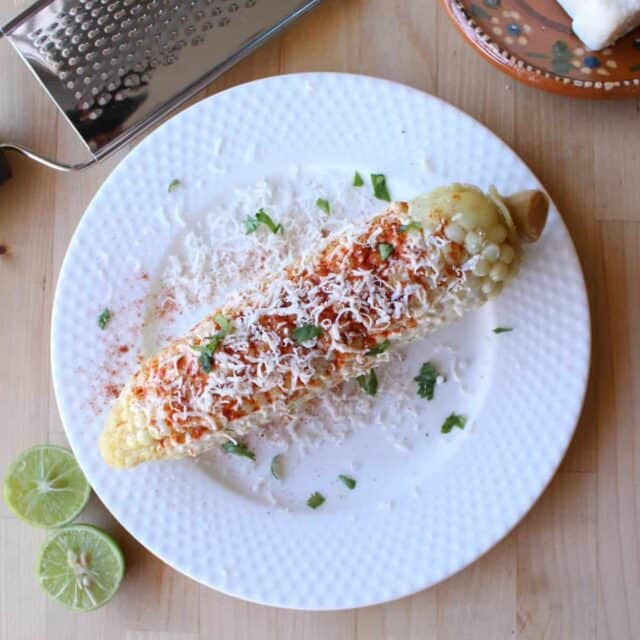 Elotes Mexicanos (Mexican Street Corn) - Mamá Maggie's Kitchen