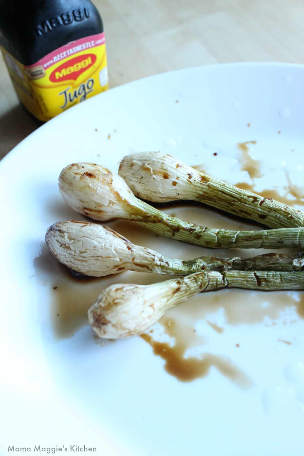 Cebollitas Asadas - Mamá Maggie's Kitchen