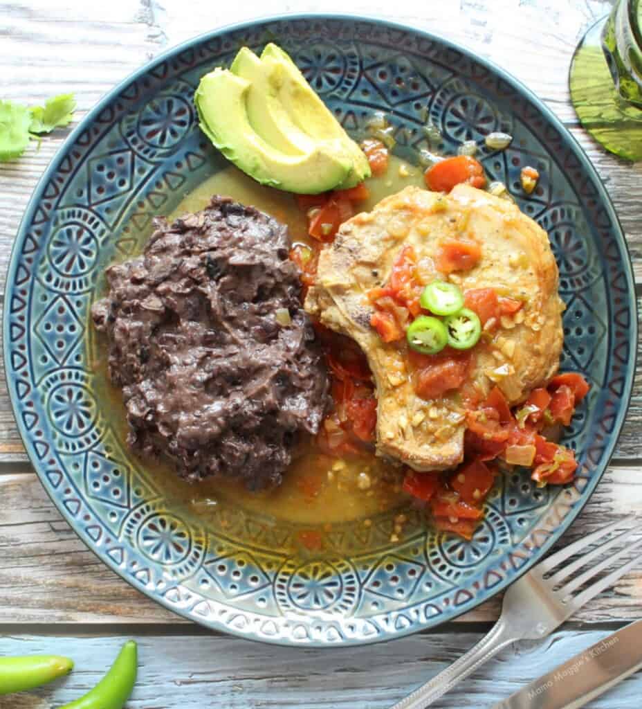 Chuletas a la Mexicana (Mexican-Style Pork Chops) - Mamá Maggie's Kitchen