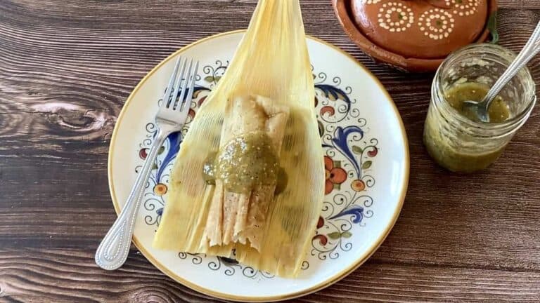 Chicken Salsa Verde Tamales + VIDEO