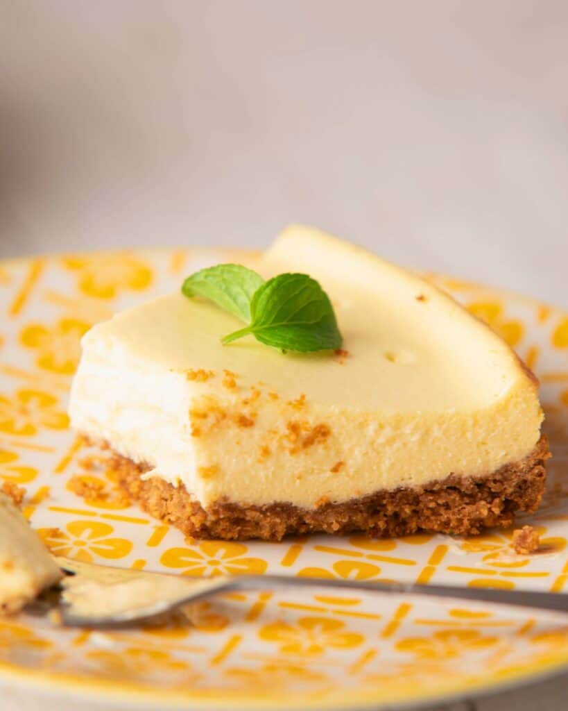 Pay de Queso (Mexican Cheesecake) - Mamá Maggie's Kitchen