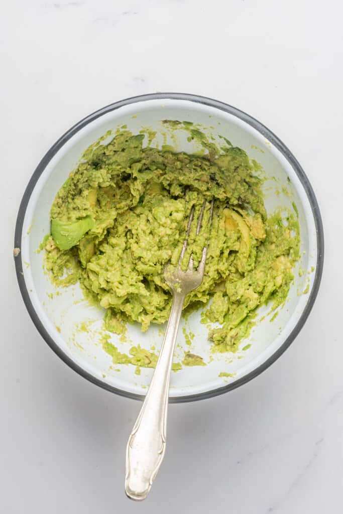 Tostaguac (Guacamole Tostadas)