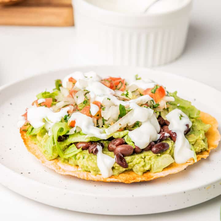 Tostaguac (Guacamole Tostadas)
