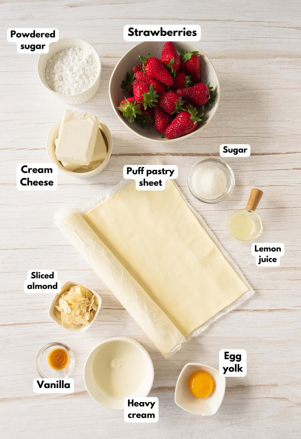 Strawberry Cream Cheese Pastry - Mamá Maggie's Kitchen