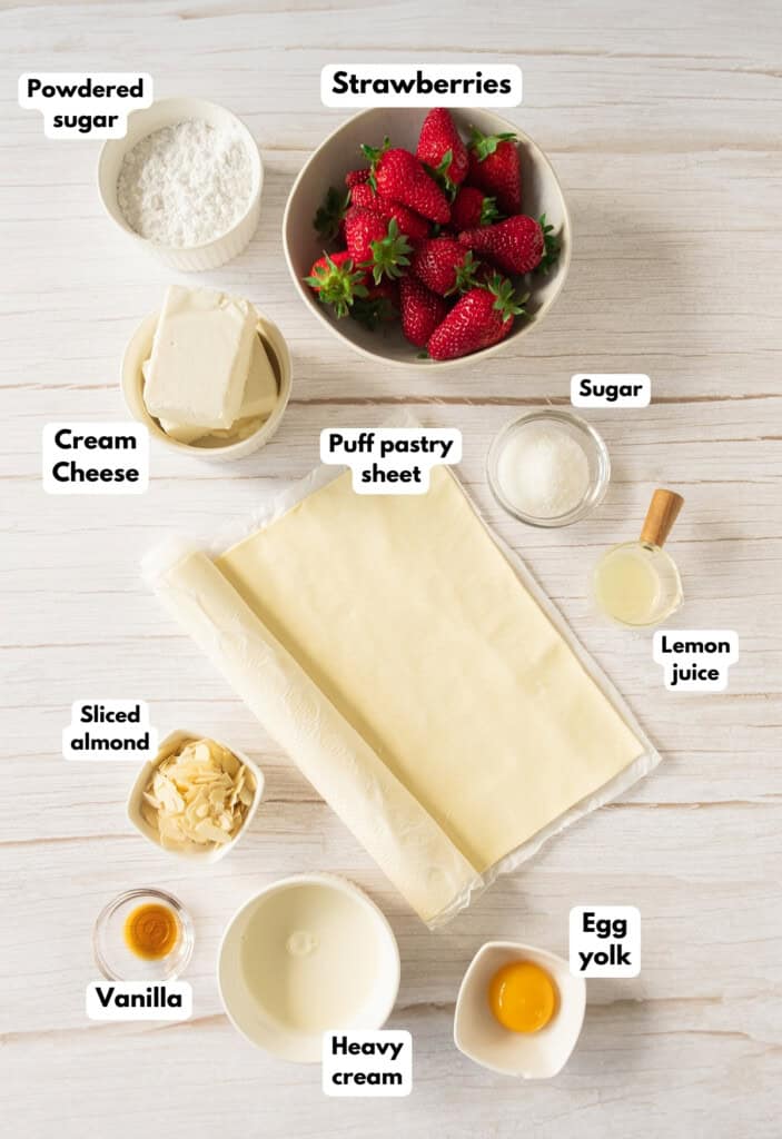 Strawberry Cream Cheese Pastry - Mamá Maggie's Kitchen