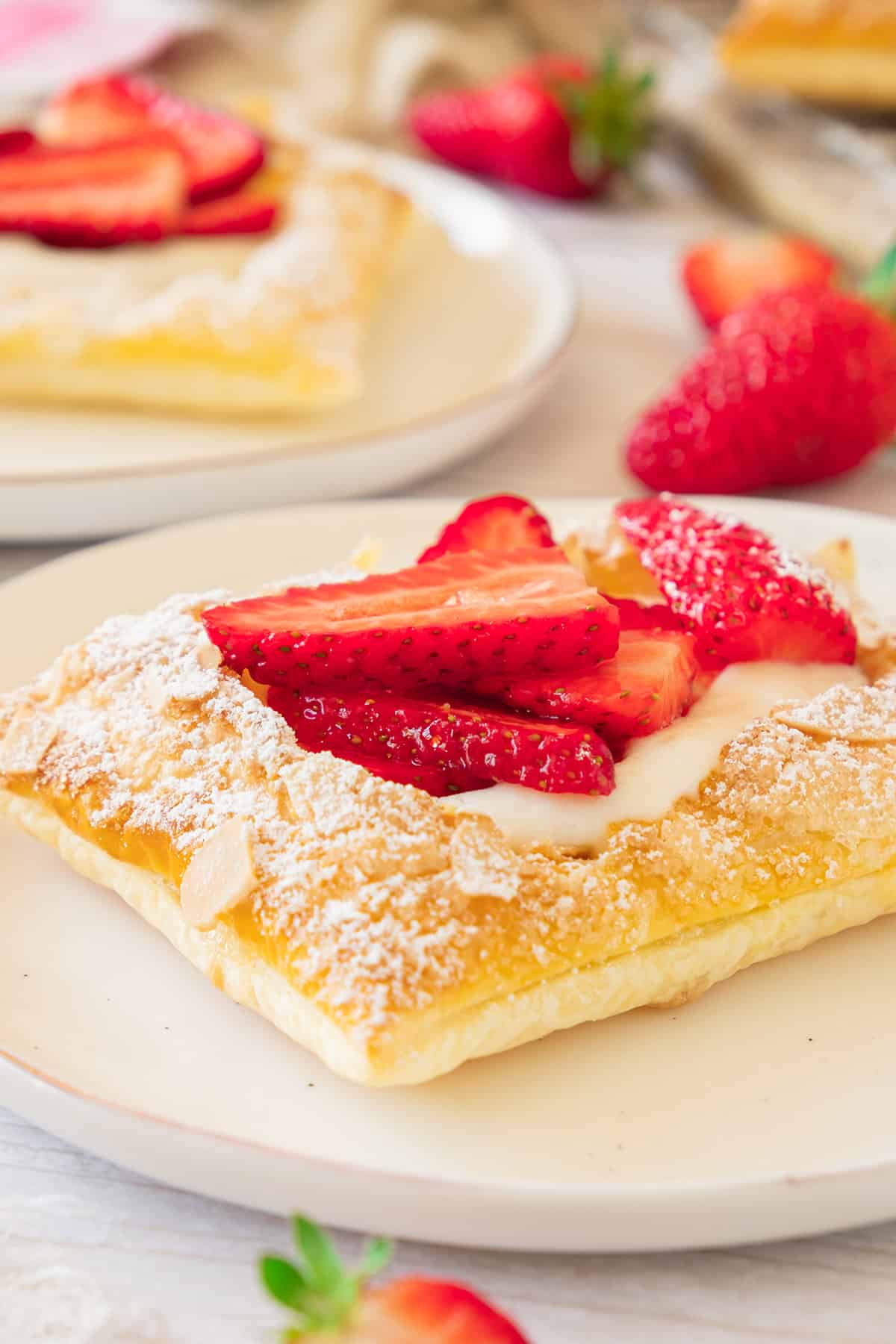 Strawberry Cream Cheese Pastry - Mamá Maggie's Kitchen