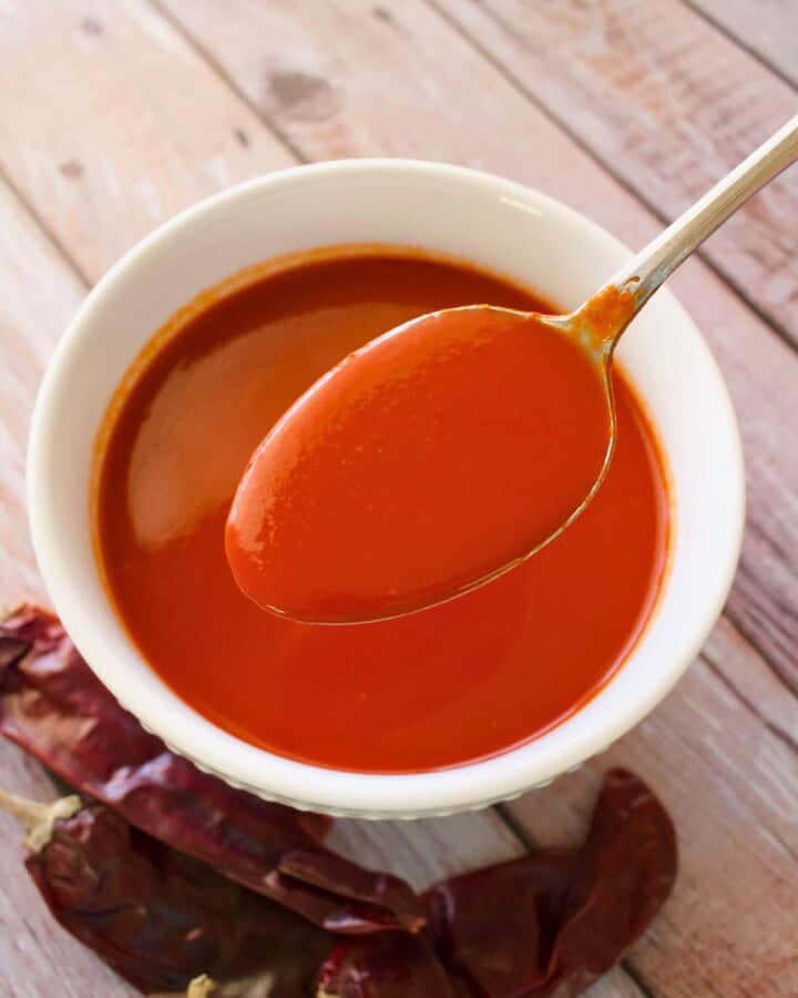 Chile Guajillo Sauce - Mamá Maggie's Kitchen